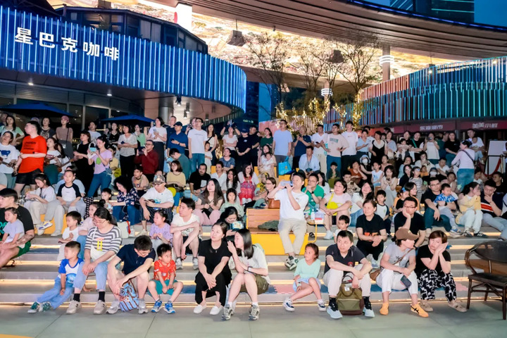 "Live Stage" music by expats echoes in Suzhou_inJiangsu